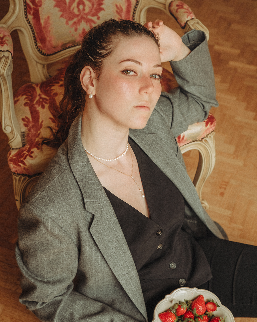 Amelia Choker – PM Atelier